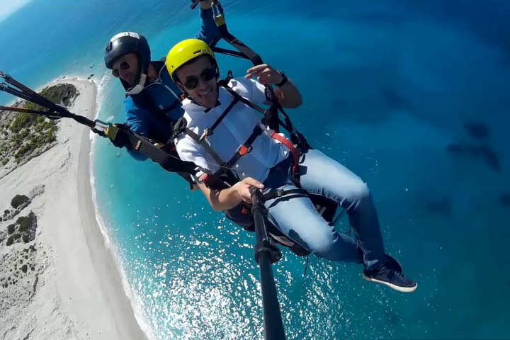 Tandem Skydiving in Hawaii Oahu North Shore | Flying Mammut