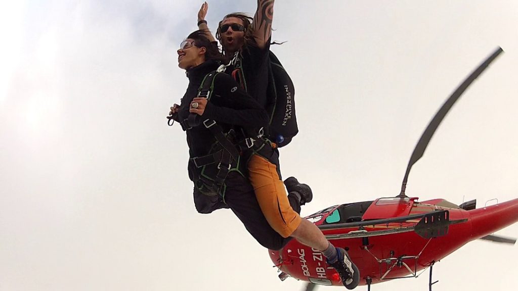 Tandem Skydiving in Interlaken Switzerland – Helikopter Skydive ...